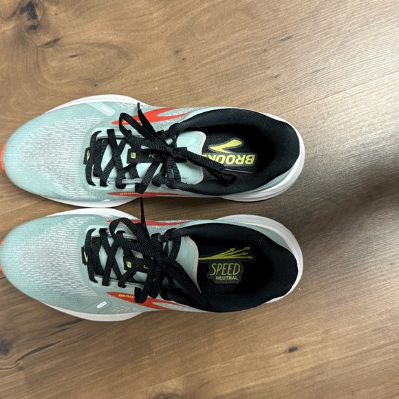 Brooks | Shoes | Brooks Speed Neutral Shoes In Light Gray And Black ...